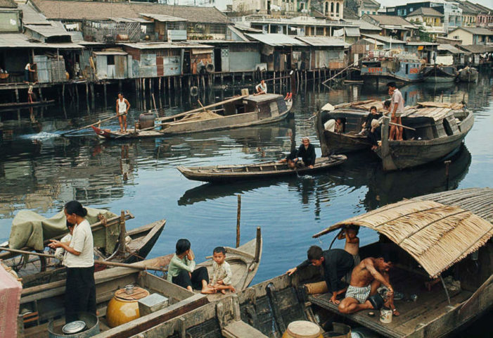 The Story And Usage Of HK's Sampan Boats - The HK HUB