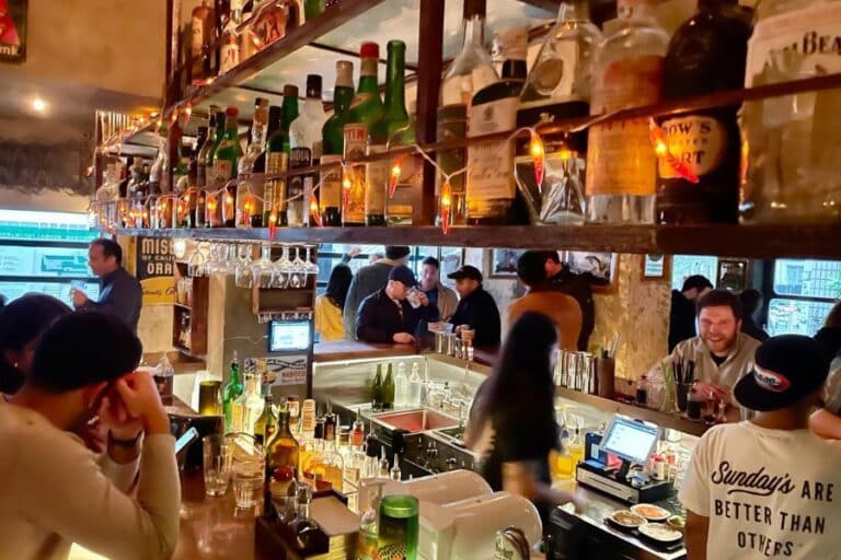 30 Best Iconic & Trendiest Bars In Hong Kong - The HK HUB