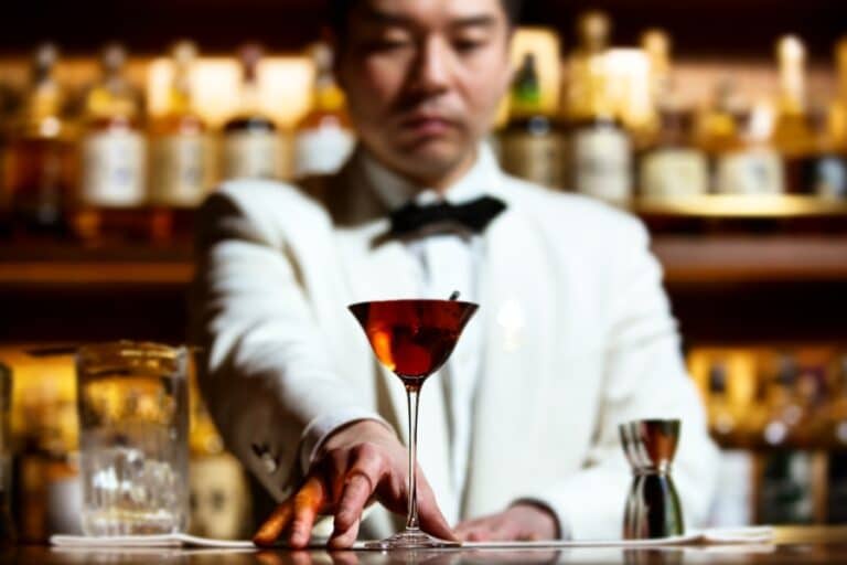 32 Best Bars To Visit In Hong Kong (Updated 2026) - The HK HUB