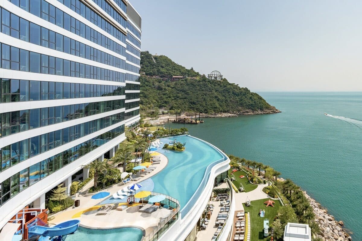 Splash Out With The Top 10 Hotel Swimming Pool Day Passes In Hong Kong ...